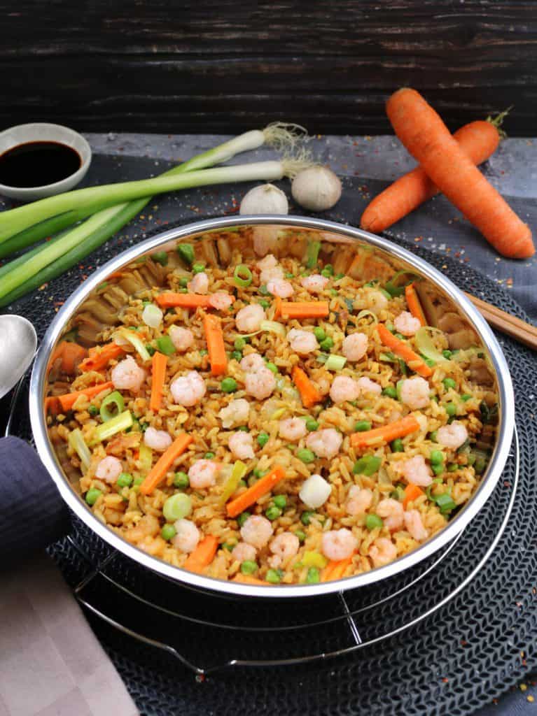 Gebratener Reis mit Shrimps - Einfaches 20 Minuten Rezept - Instakoch.de